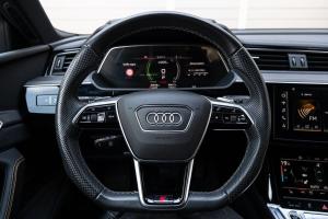Melns Audi E-Tron 2022 Jelgava, ar dzinēja tilpumu 0.00 L un nobraukumu 41 tūkst. km par 42200 €, foto 24 vietnē AUTOMOTO.COM.LV