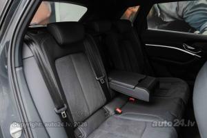 Melns Audi E-Tron 2022 Tallina, ar dzinēja tilpumu 0.00 L un nobraukumu 54 tūkst. km par 39350 €, foto 10 vietnē AUTOMOTO.COM.LV