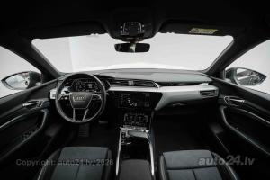 Melns Audi E-Tron 2022 Tallina, ar dzinēja tilpumu 0.00 L un nobraukumu 54 tūkst. km par 39350 €, foto 11 vietnē AUTOMOTO.COM.LV
