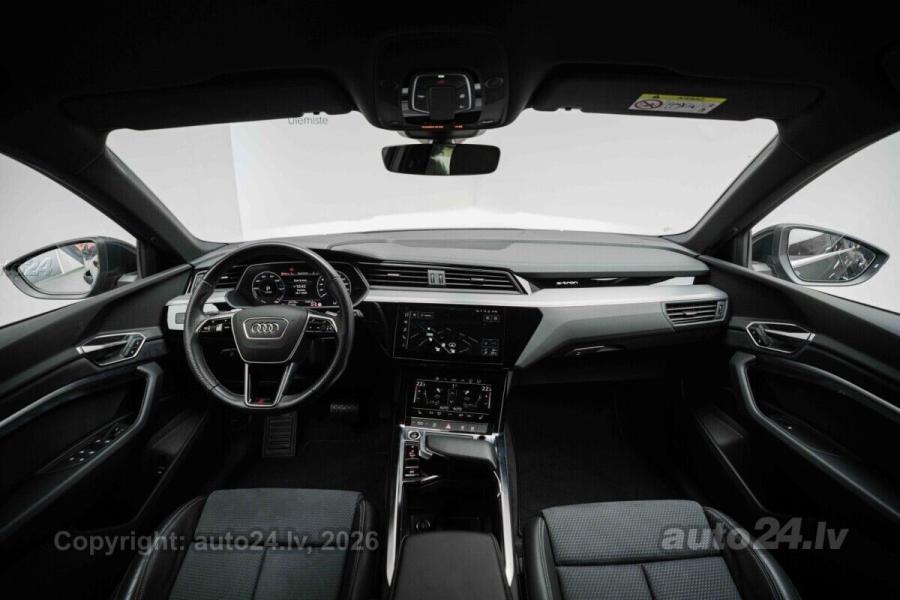 Melns Audi E-Tron 2022 Tallina, ar dzinēja tilpumu 0.00 L un nobraukumu 54 tūkst. km par 39350 €, foto 11 vietnē AUTOMOTO.COM.LV
