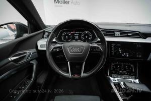 Melns Audi E-Tron 2022 Tallina, ar dzinēja tilpumu 0.00 L un nobraukumu 54 tūkst. km par 39350 €, foto 12 vietnē AUTOMOTO.COM.LV