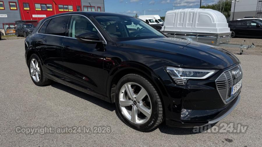 Melns Audi E-Tron 2022 Tallina, ar dzinēja tilpumu 0.00 L un nobraukumu 55 tūkst. km par 34000 €, foto 5 vietnē AUTOMOTO.COM.LV