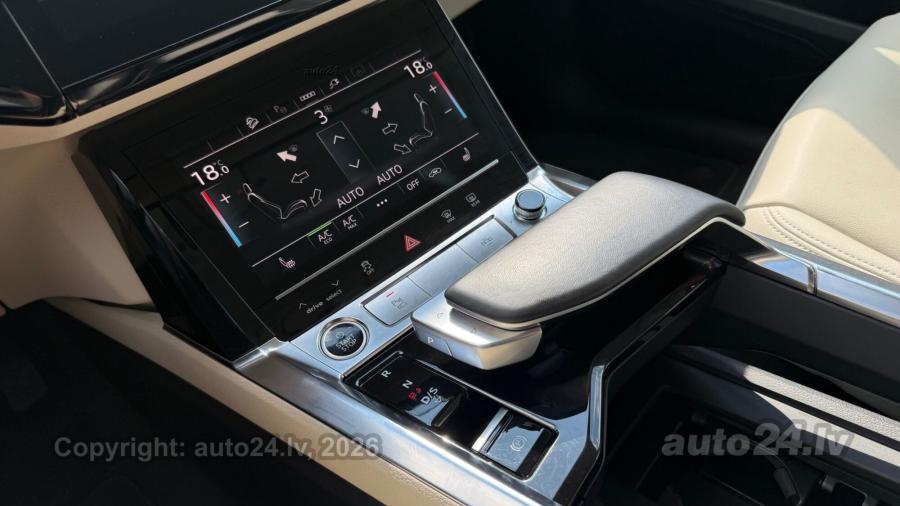 Melns Audi E-Tron 2022 Tallina, ar dzinēja tilpumu 0.00 L un nobraukumu 55 tūkst. km par 34000 €, foto 14 vietnē AUTOMOTO.COM.LV