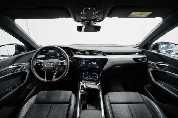 Ауди E-Tron 2023 в Таллин на AUTOMOTO.COM.LV Черный Ауди E-Tron 2023 в Таллин, объемом двигателя 0.00 л и пробегом 62 тыс. км за 36900 €, фото 10 на AUTOMOTO.COM.LV