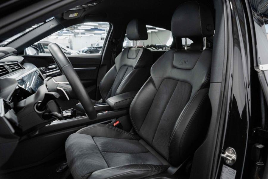 Black Audi E-Tron 2023 in Tallinn, with an engine capacity of 0.00 L and mileage of 62 thousand km for 36900 €, photo 15 on AUTOMOTO.COM.LV