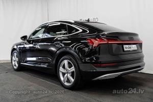 Melns Audi E-Tron 2023 Tallina, ar dzinēja tilpumu 0.00 L un nobraukumu 62 tūkst. km par 36900 €, foto 4 vietnē AUTOMOTO.COM.LV