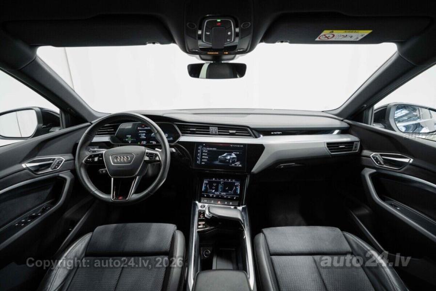 Melns Audi E-Tron 2023 Tallina, ar dzinēja tilpumu 0.00 L un nobraukumu 62 tūkst. km par 36900 €, foto 10 vietnē AUTOMOTO.COM.LV