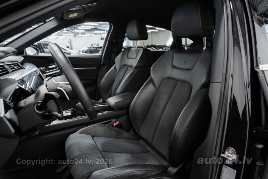 Melns Audi E-Tron 2023 Tallina, ar dzinēja tilpumu 0.00 L un nobraukumu 62 tūkst. km par 36900 €, foto 15 vietnē AUTOMOTO.COM.LV