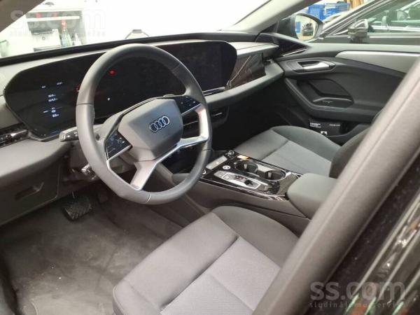 Black Audi E-Tron 2025 in Riga, with an engine capacity of 0.00 L and mileage of 8 thousand km for 52900 €, photo 3 on AUTOMOTO.COM.LV
