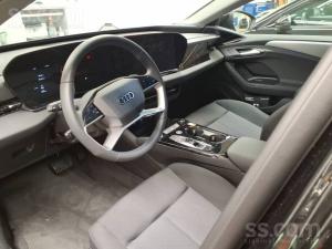 Black Audi E-Tron 2025 in Riga, with an engine capacity of 0.00 L and mileage of 8 thousand km for 52900 €, photo 4 on AUTOMOTO.COM.LV