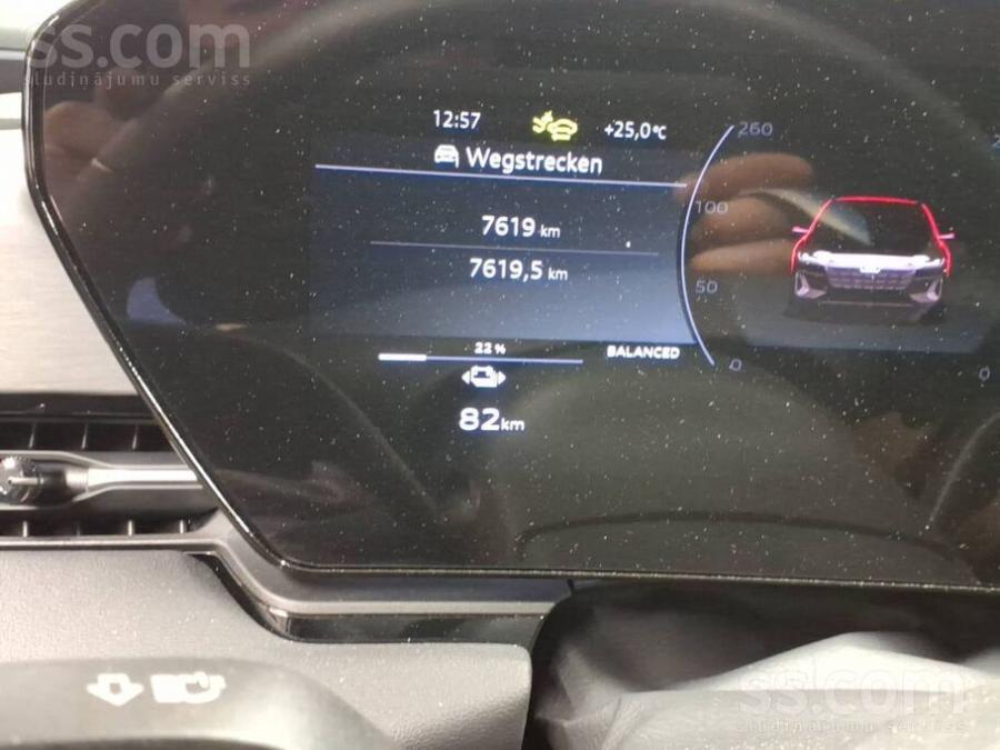 Black Audi E-Tron 2025 in Riga, with an engine capacity of 0.00 L and mileage of 8 thousand km for 52900 €, photo 5 on AUTOMOTO.COM.LV