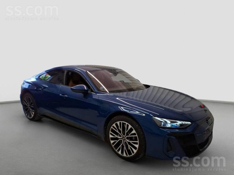 Blue Audi E-Tron 2025 in Riga, with an engine capacity of 1.40 L and mileage of 27 thousand km for 99990 €, photo 1 on AUTOMOTO.COM.LV