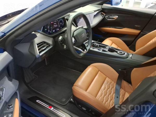 Blue Audi E-Tron 2025 in Riga, with an engine capacity of 1.40 L and mileage of 27 thousand km for 99990 €, photo 3 on AUTOMOTO.COM.LV