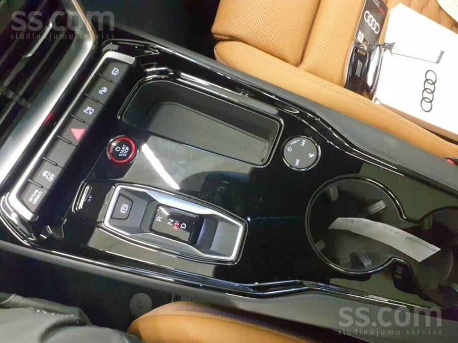 Blue Audi E-Tron 2025 in Riga, with an engine capacity of 1.40 L and mileage of 27 thousand km for 99990 €, photo 7 on AUTOMOTO.COM.LV