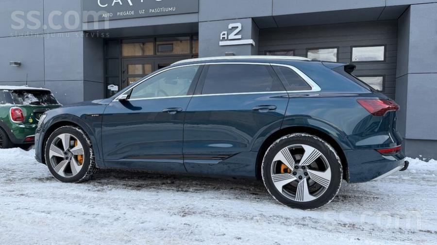 Zils Audi E-Tron 2019 Rīga, ar dzinēja tilpumu 0.00 L un nobraukumu 91 tūkst. km par 28900 €, foto 7 vietnē AUTOMOTO.COM.LV