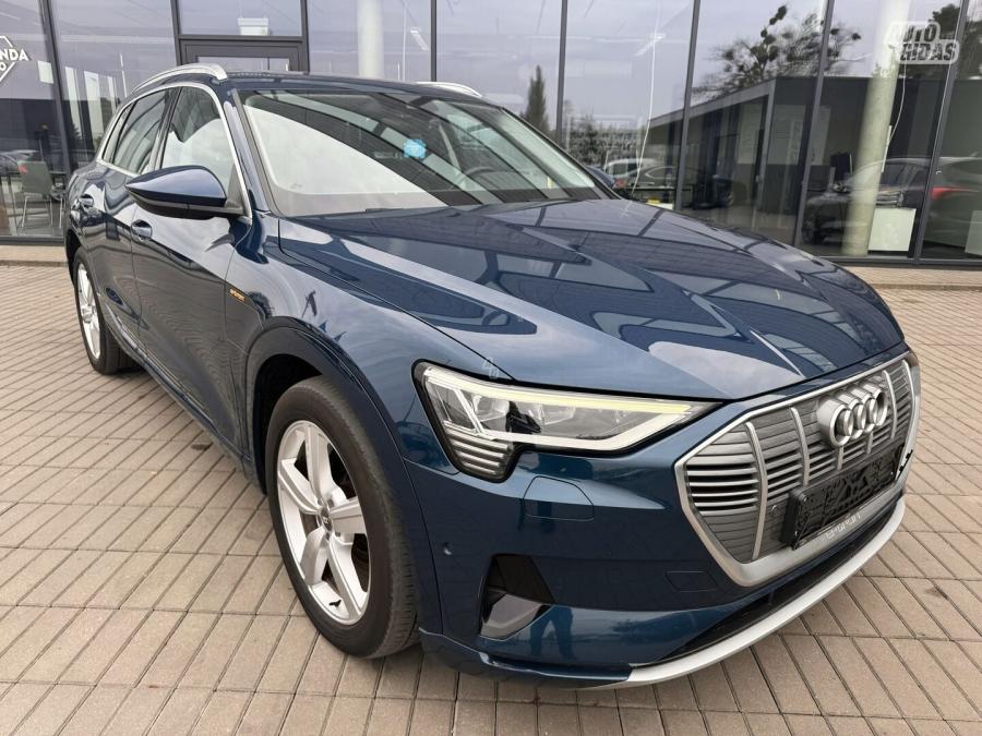 Zils Audi E-Tron 2019 Kauņa, ar dzinēja tilpumu 0.00 L un nobraukumu 157 tūkst. km par 18400 €, foto 3 vietnē AUTOMOTO.COM.LV
