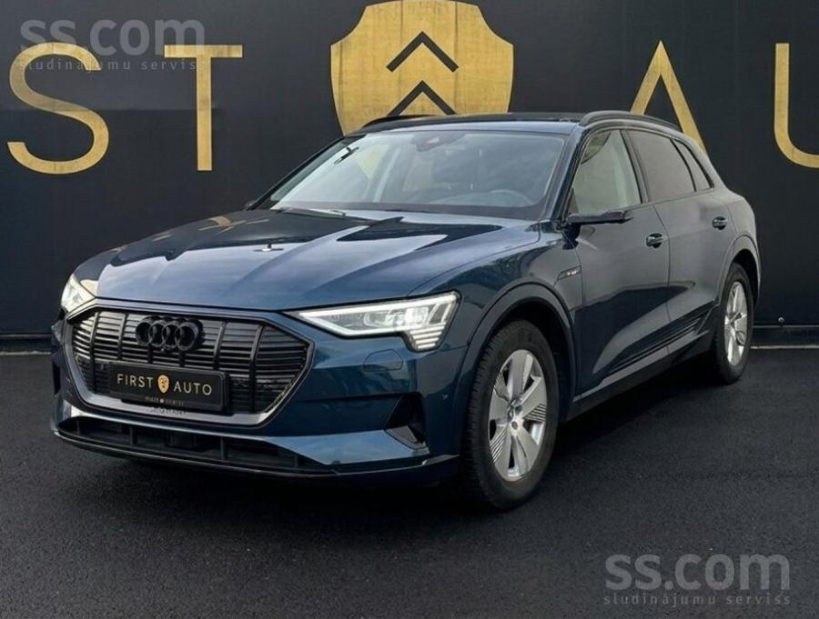 Zils Audi E-Tron 2019 Tukums, ar dzinēja tilpumu 0.00 L un nobraukumu 84 tūkst. km par 29990 €, foto 1 vietnē AUTOMOTO.COM.LV