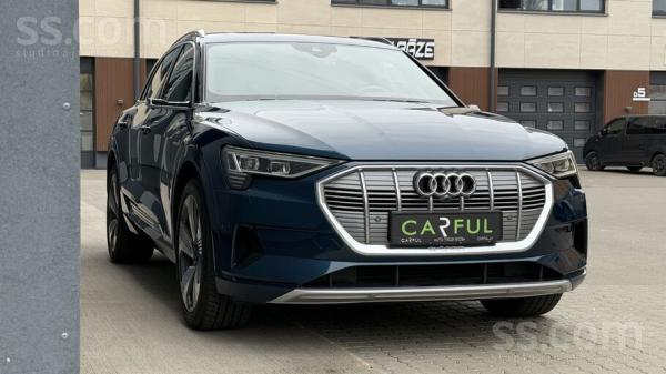 Синий Ауди E-Tron 2019 в Рига, объемом двигателя 0.00 л и пробегом 95 тыс. км за 28000 €, фото 4 на AUTOMOTO.COM.LV