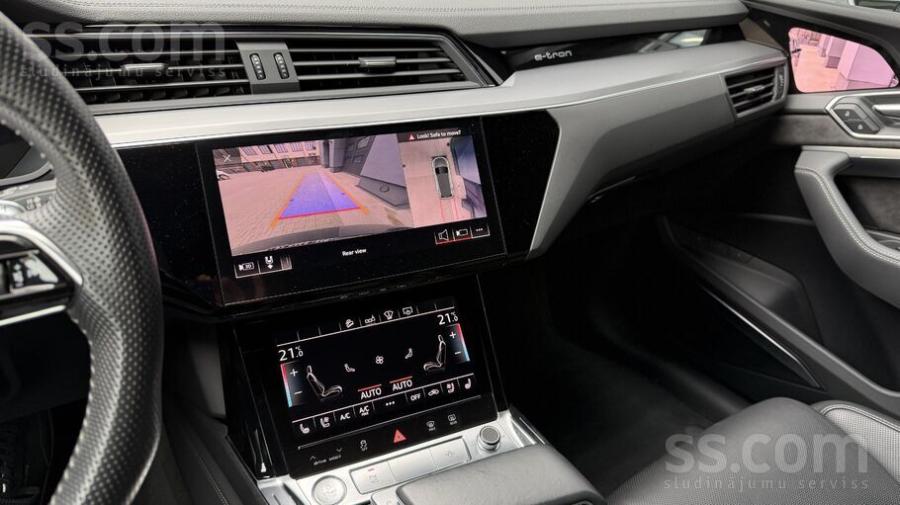 Синий Ауди E-Tron 2019 в Рига, объемом двигателя 0.00 л и пробегом 95 тыс. км за 28000 €, фото 16 на AUTOMOTO.COM.LV