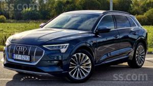 Zils Audi E-Tron 2019 Rīga, ar dzinēja tilpumu 0.00 L un nobraukumu 150 tūkst. km par 24500 €, foto  vietnē AUTOMOTO.COM.LV