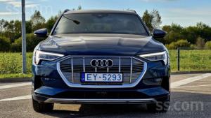 Zils Audi E-Tron 2019 Rīga, ar dzinēja tilpumu 0.00 L un nobraukumu 150 tūkst. km par 24500 €, foto 4 vietnē AUTOMOTO.COM.LV