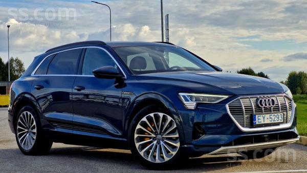 Blue Audi E-Tron 2019 in Riga, with an engine capacity of 0.00 L and mileage of 150 thousand km for 24500 €, photo 10 on AUTOMOTO.COM.LV