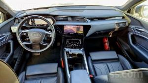 Zils Audi E-Tron 2019 Rīga, ar dzinēja tilpumu 0.00 L un nobraukumu 150 tūkst. km par 24500 €, foto 13 vietnē AUTOMOTO.COM.LV