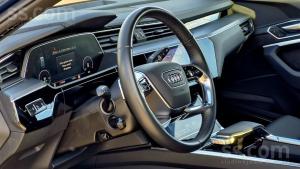 Zils Audi E-Tron 2019 Rīga, ar dzinēja tilpumu 0.00 L un nobraukumu 150 tūkst. km par 24500 €, foto 17 vietnē AUTOMOTO.COM.LV