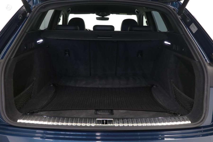 Blue Audi E-Tron 2019 in Vilnius, with an engine capacity of 0.00 L and mileage of 71 thousand km for 24790 €, photo 9 on AUTOMOTO.COM.LV