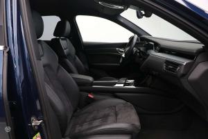 Blue Audi E-Tron 2019 in Vilnius, with an engine capacity of 0.00 L and mileage of 71 thousand km for 24790 €, photo 11 on AUTOMOTO.COM.LV