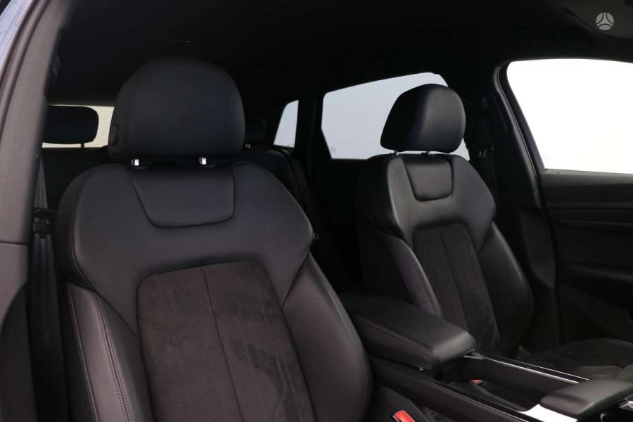 Blue Audi E-Tron 2019 in Vilnius, with an engine capacity of 0.00 L and mileage of 71 thousand km for 24790 €, photo 12 on AUTOMOTO.COM.LV