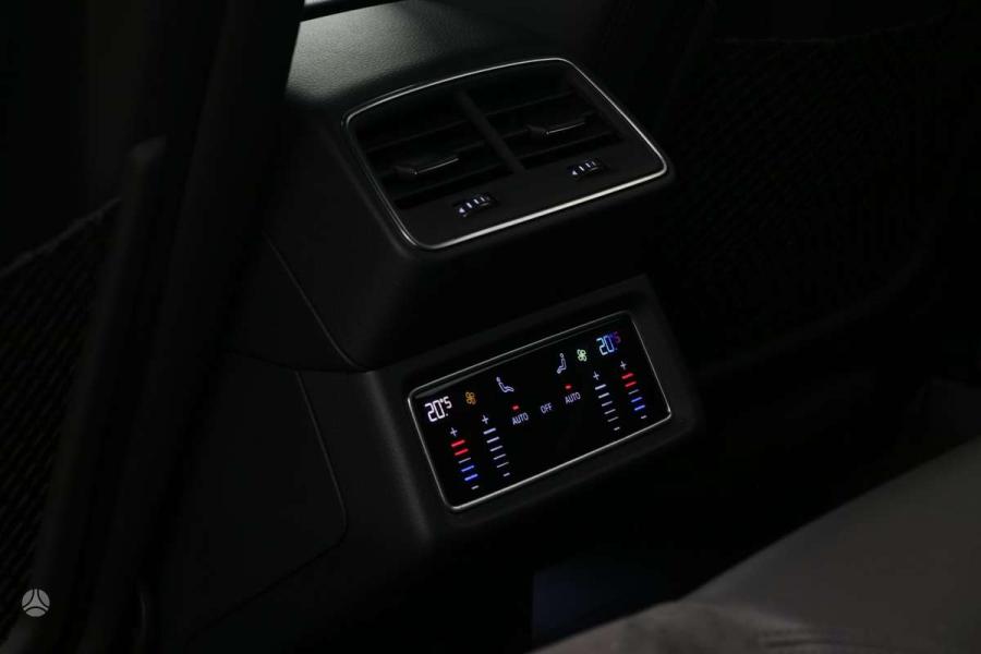 Blue Audi E-Tron 2019 in Vilnius, with an engine capacity of 0.00 L and mileage of 71 thousand km for 24790 €, photo 14 on AUTOMOTO.COM.LV