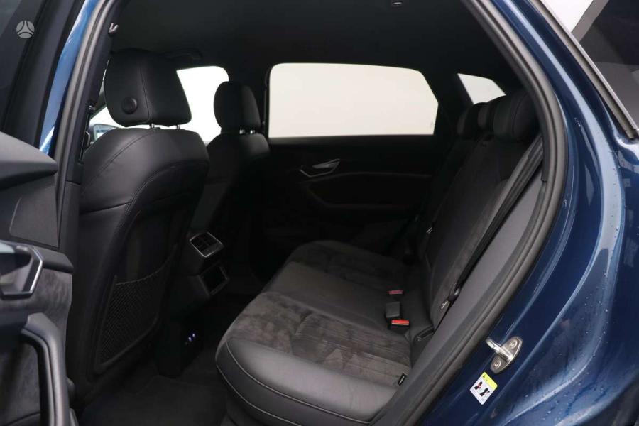 Blue Audi E-Tron 2019 in Vilnius, with an engine capacity of 0.00 L and mileage of 71 thousand km for 24790 €, photo 15 on AUTOMOTO.COM.LV