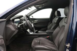 Blue Audi E-Tron 2019 in Vilnius, with an engine capacity of 0.00 L and mileage of 71 thousand km for 24790 €, photo 16 on AUTOMOTO.COM.LV