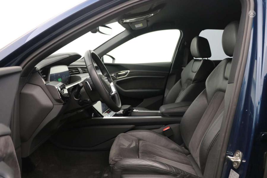 Blue Audi E-Tron 2019 in Vilnius, with an engine capacity of 0.00 L and mileage of 71 thousand km for 24790 €, photo 16 on AUTOMOTO.COM.LV