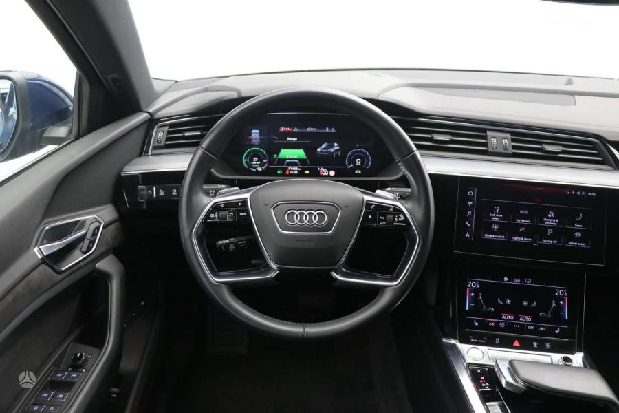 Blue Audi E-Tron 2019 in Vilnius, with an engine capacity of 0.00 L and mileage of 71 thousand km for 24790 €, photo 20 on AUTOMOTO.COM.LV