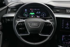Blue Audi E-Tron 2019 in Vilnius, with an engine capacity of 0.00 L and mileage of 71 thousand km for 24790 €, photo 21 on AUTOMOTO.COM.LV