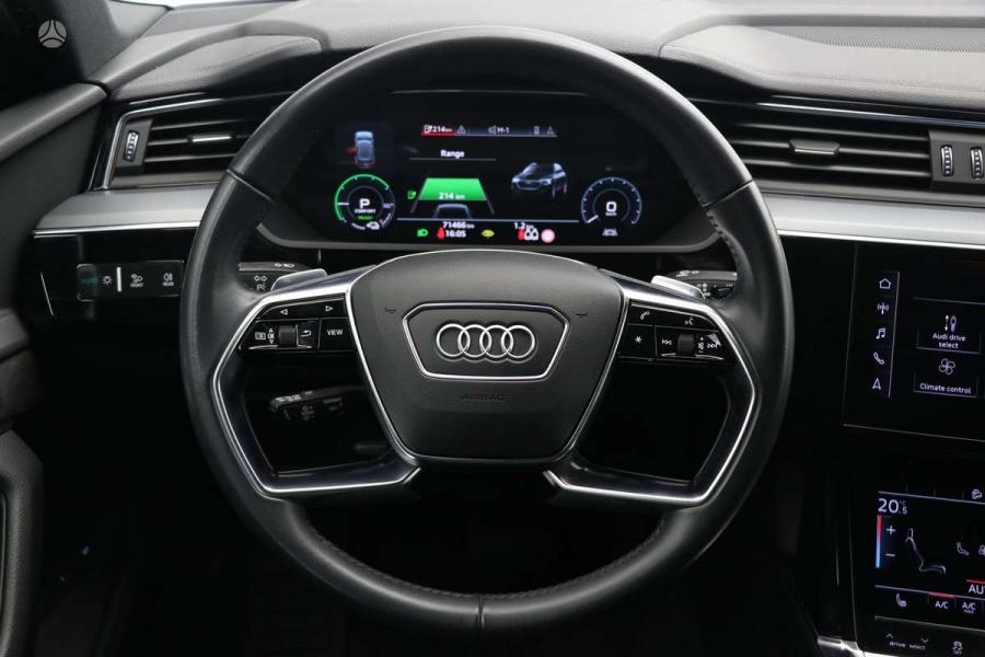 Blue Audi E-Tron 2019 in Vilnius, with an engine capacity of 0.00 L and mileage of 71 thousand km for 24790 €, photo 21 on AUTOMOTO.COM.LV
