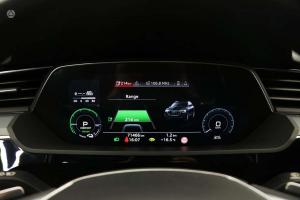 Blue Audi E-Tron 2019 in Vilnius, with an engine capacity of 0.00 L and mileage of 71 thousand km for 24790 €, photo 22 on AUTOMOTO.COM.LV