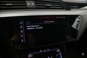 Blue Audi E-Tron 2019 in Vilnius, with an engine capacity of 0.00 L and mileage of 71 thousand km for 24790 €, photo 26 on AUTOMOTO.COM.LV