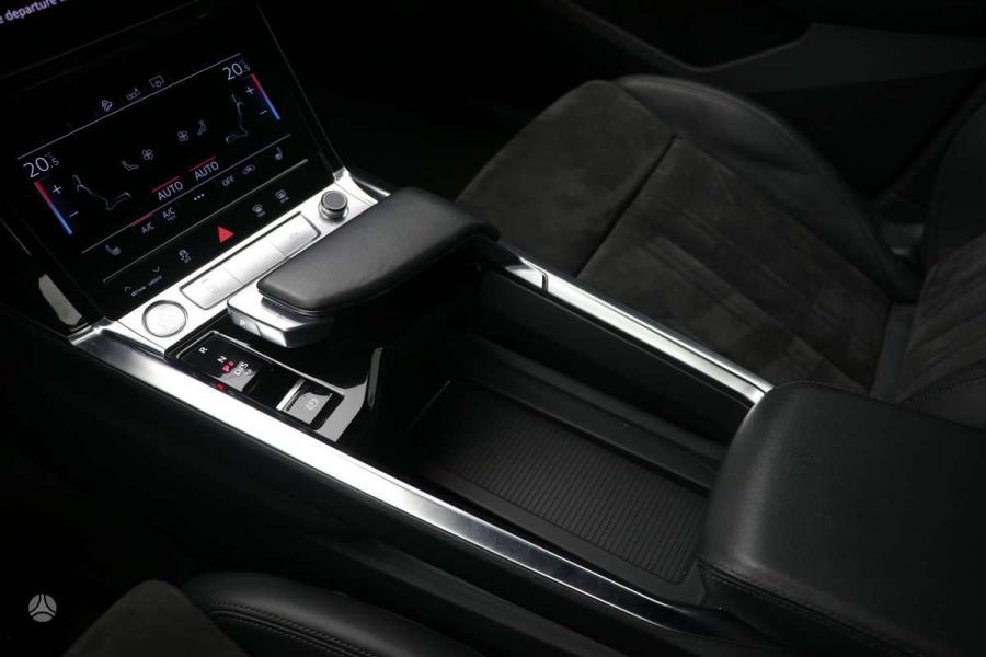 Blue Audi E-Tron 2019 in Vilnius, with an engine capacity of 0.00 L and mileage of 71 thousand km for 24790 €, photo 30 on AUTOMOTO.COM.LV