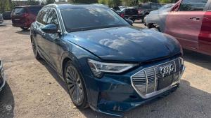Zils Audi E-Tron 2019 Ukmergė, ar dzinēja tilpumu 0.00 L un nobraukumu 92 tūkst. km par 19999 €, foto  vietnē AUTOMOTO.COM.LV