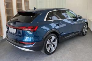 Zils Audi E-Tron 2019 Viļņa, ar dzinēja tilpumu 0.00 L un nobraukumu 179 tūkst. km par 21500 €, foto 3 vietnē AUTOMOTO.COM.LV