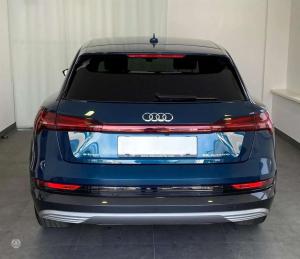 Zils Audi E-Tron 2019 Viļņa, ar dzinēja tilpumu 0.00 L un nobraukumu 179 tūkst. km par 21500 €, foto 4 vietnē AUTOMOTO.COM.LV