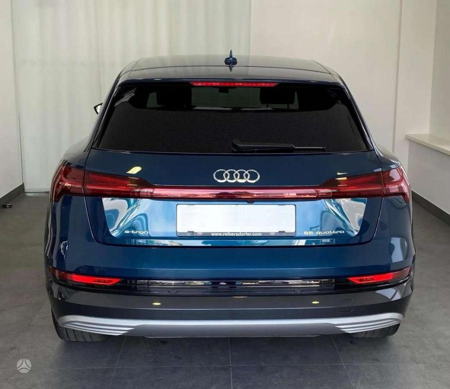 Zils Audi E-Tron 2019 Viļņa, ar dzinēja tilpumu 0.00 L un nobraukumu 179 tūkst. km par 21500 €, foto 4 vietnē AUTOMOTO.COM.LV