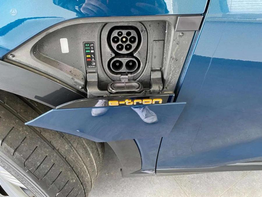 Zils Audi E-Tron 2019 Viļņa, ar dzinēja tilpumu 0.00 L un nobraukumu 179 tūkst. km par 21500 €, foto 5 vietnē AUTOMOTO.COM.LV