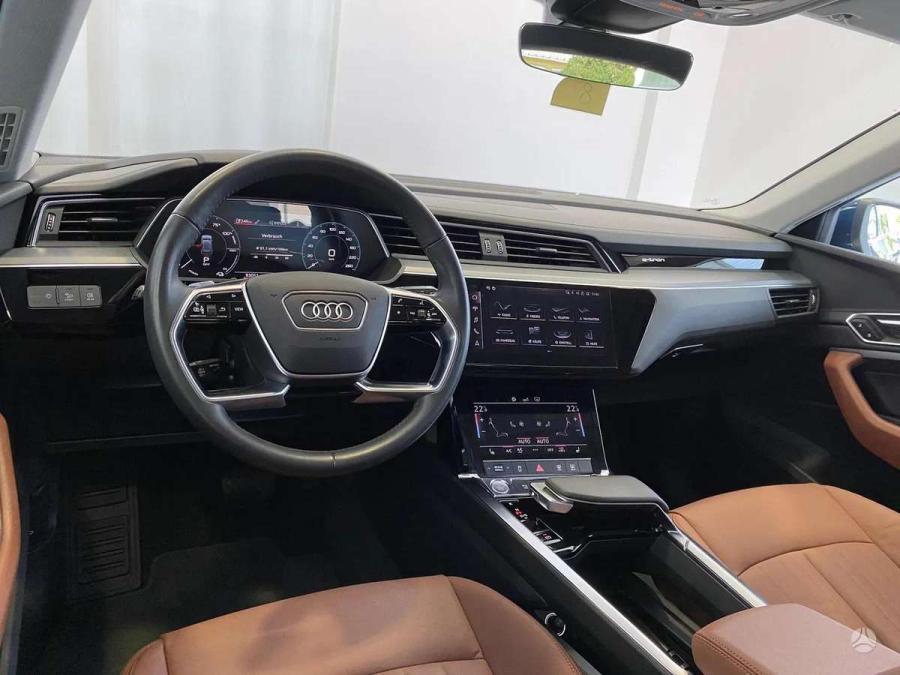 Zils Audi E-Tron 2019 Viļņa, ar dzinēja tilpumu 0.00 L un nobraukumu 179 tūkst. km par 21500 €, foto 7 vietnē AUTOMOTO.COM.LV