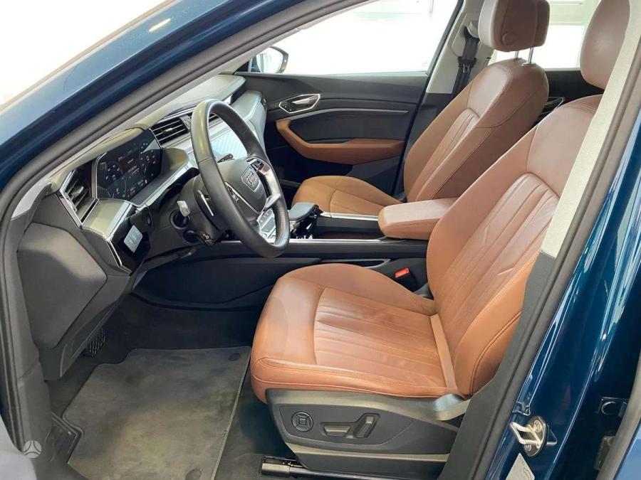 Zils Audi E-Tron 2019 Viļņa, ar dzinēja tilpumu 0.00 L un nobraukumu 179 tūkst. km par 21500 €, foto 8 vietnē AUTOMOTO.COM.LV