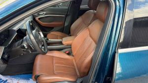 Blue Audi E-Tron 2019 in Ukmerge, with an engine capacity of 0.00 L and mileage of 92 thousand km for 19500 €, photo 14 on AUTOMOTO.COM.LV