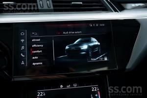 Синий Ауди E-Tron 2019 в Рига, объемом двигателя 0.00 л и пробегом 148 тыс. км за 23900 €, фото 31 на AUTOMOTO.COM.LV